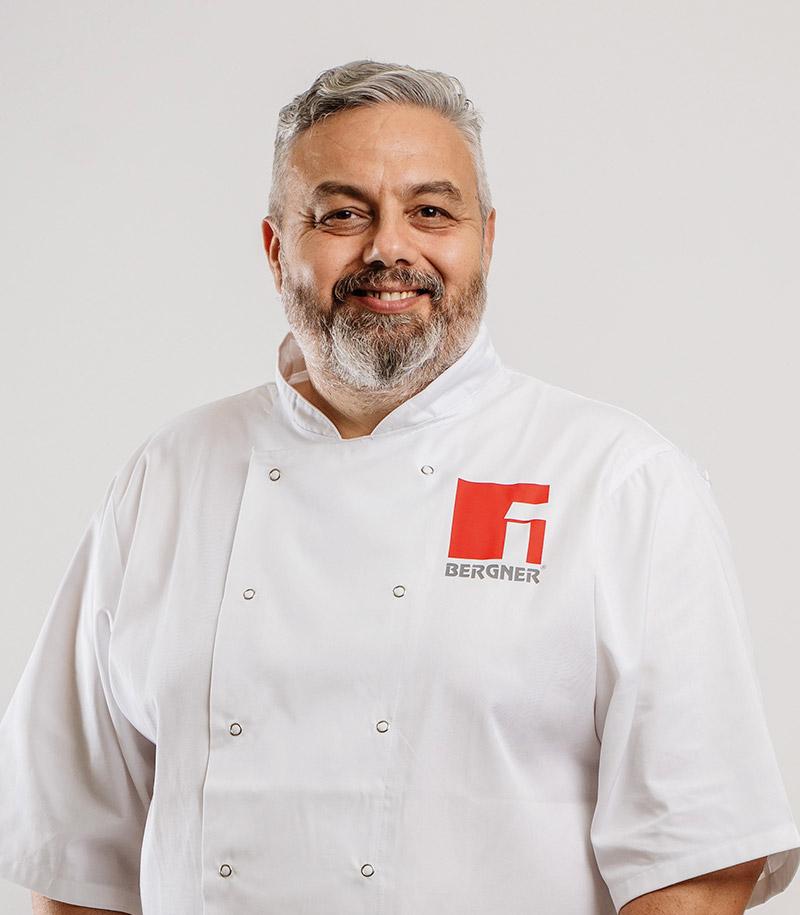 Roberto Sihuay | Cook & Chef Institute